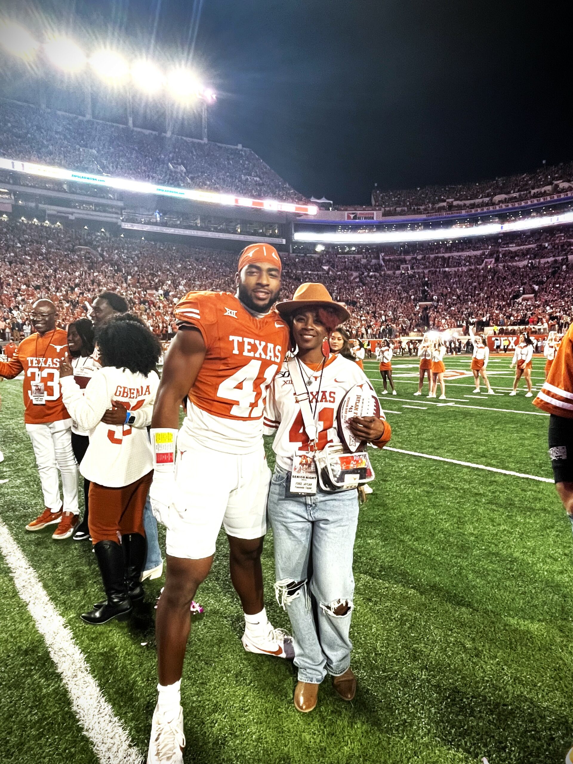 THE LIFE OF A FOOTBALL MOM | Youlonda Taylor supporting Longhorn star ...