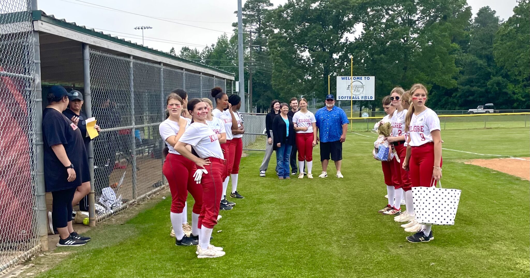 KILGORE SOFTBALL HONORS RAY, BONDS | Lady ‘Dogs finish 2024 season