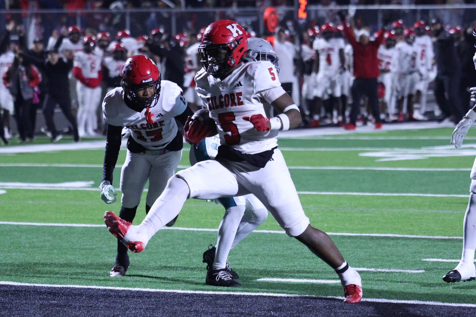 KILGORE PULLS THE PLUG ON CHARGERS | Bulldogs face La Vernia Friday at ...