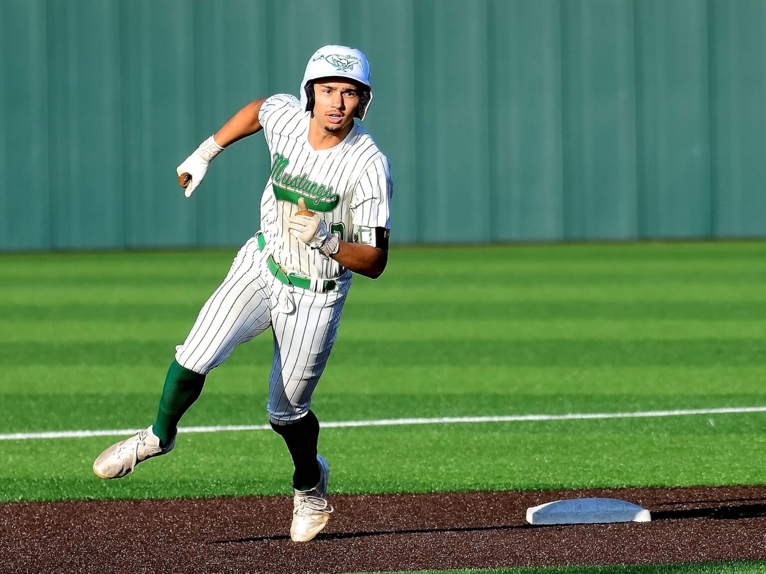 BRYCE STILL, JAYDEN EDWARDS | BOTH of ’em take home Whataburger / ETB ...